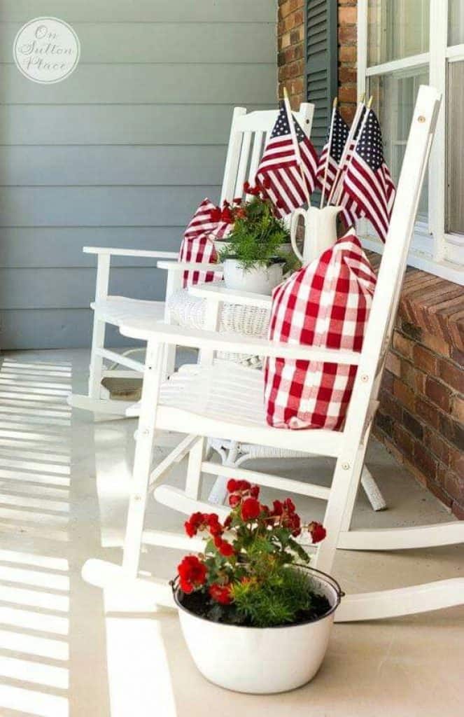 29 Cozy & Cool Front Porch Decorating Ideas – Top Reveal